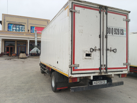 Isuzu sotiladi 5t metan 400k