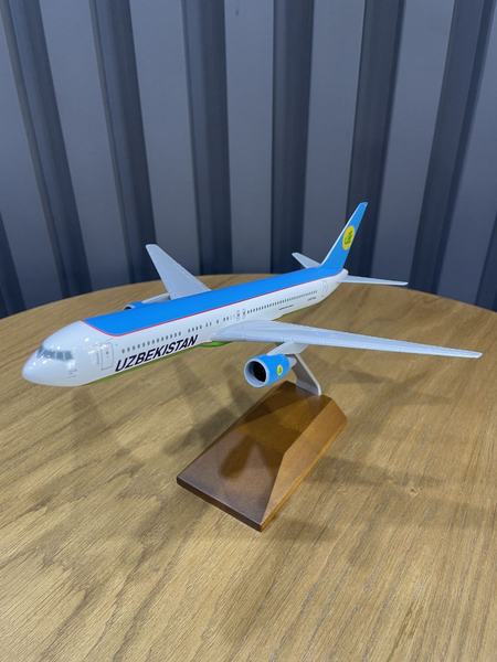Самолёт Боенг 767