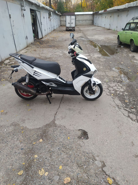Скутер Италия R3 150кб