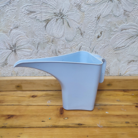 Продам ковши и Лейку.