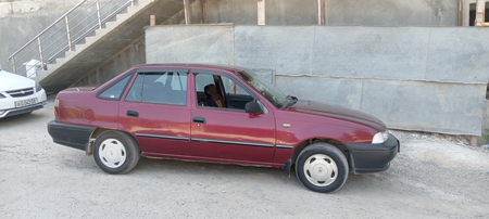 Daewoo Nexia sotiladi.