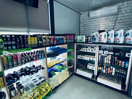 Сдается оборудованный магазин на территории автомоечного комплекса