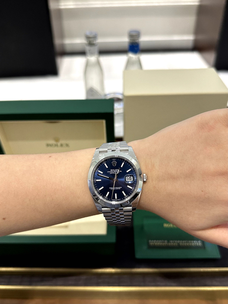 NEW Rolex Datejust 41mm Steel 126300 Blue