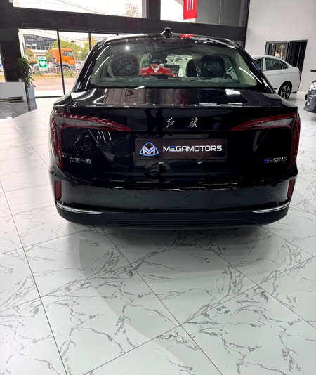 Hongqi E-QM5 2024