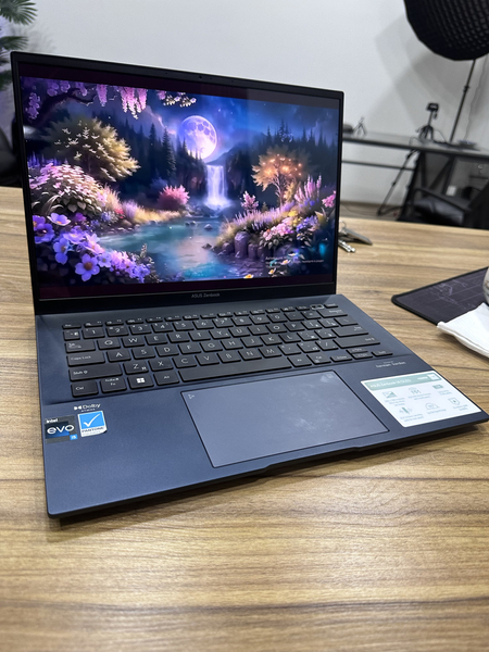 Asus zenbook 14 oled 4k ekran