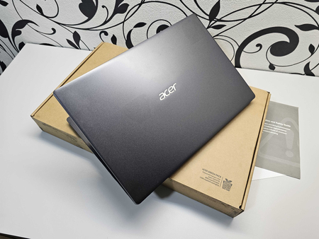 ПРОДАМ Lenovo IdeaPad 1 15AMN7 Ноутбук Silver 7120U/8GB/256SSD/15.6