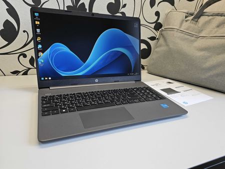 ПРОДАМ HP Laptop 15S Ноутбук Core™ i3 12-ПОКОЛЕНИЯ/8GB/256SSD/15.6