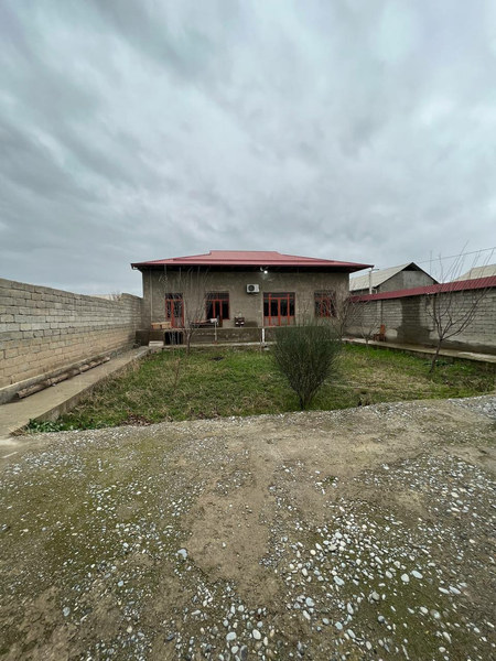 Kitob quybeshb svetafordan kirganda 1 kuchadan 6 sutx 6 xonaliy uy sot
