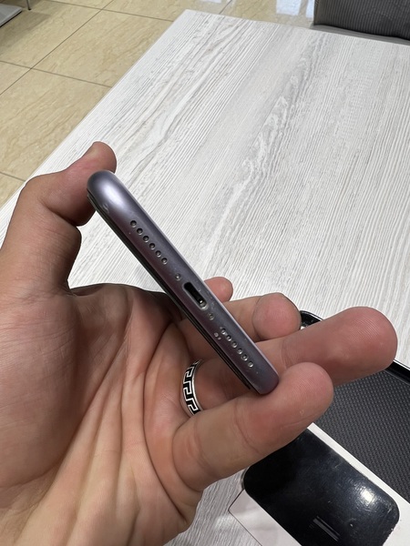 iPhone 11 с гарантией