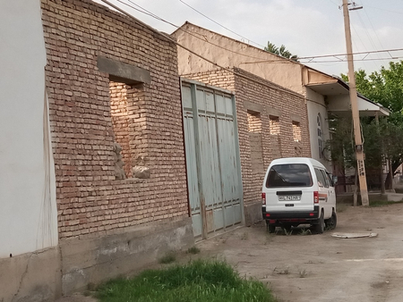 Тугалламаган ховли сотилади. Кармана тумани.