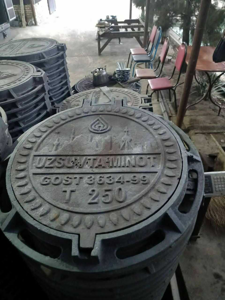Люки чугунные крышка полимер лук