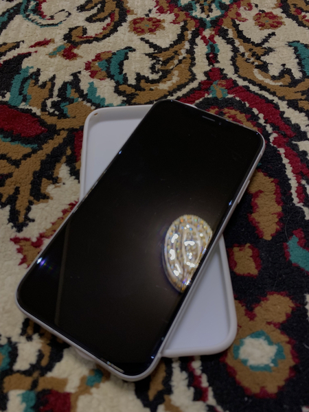Iphone xr 256 Ll/A kar dok yoq fez
