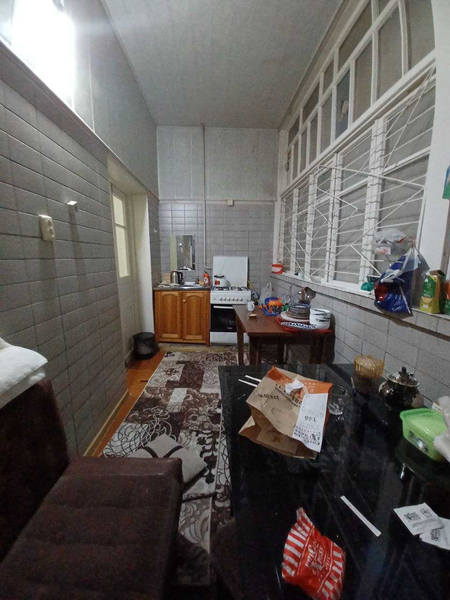 25000$га  3 хонали квартира 2 этаж