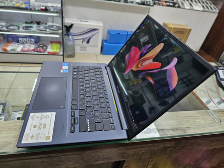 Asus VivoBook 14 Core i5 OLED 3K