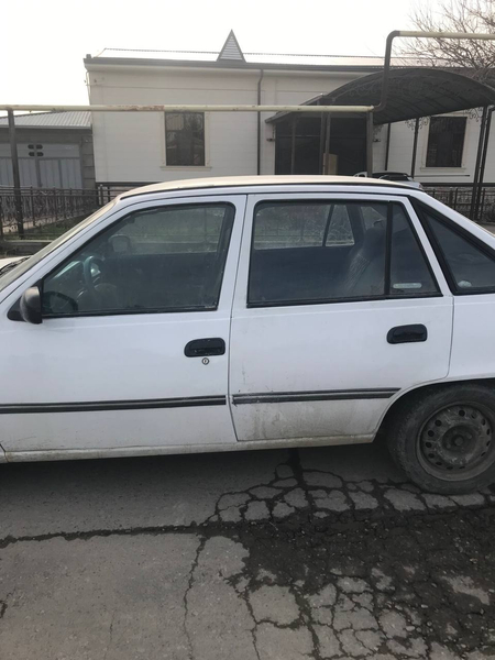 Мошина daewoo нексия 1