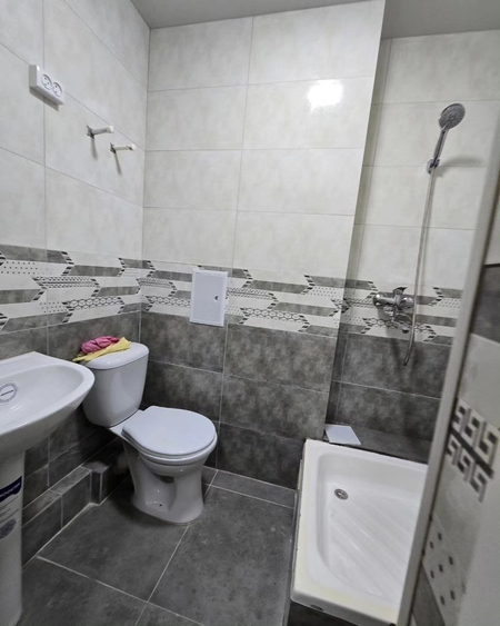 Tezda 1xonalik 6metrli balkoni bilan,7qavatda, 8qavatli yangi g‘ishtli