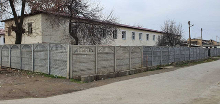 2 qavatli bino sotiladi