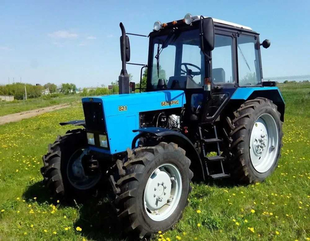 TRAKTOR BELARUS 82.1 chegirma asosida yillik 8% lizing