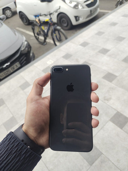 iPhone 8 plus black 256gb