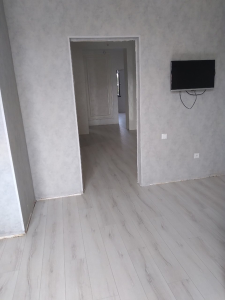 Laminat, linoleum, tarket