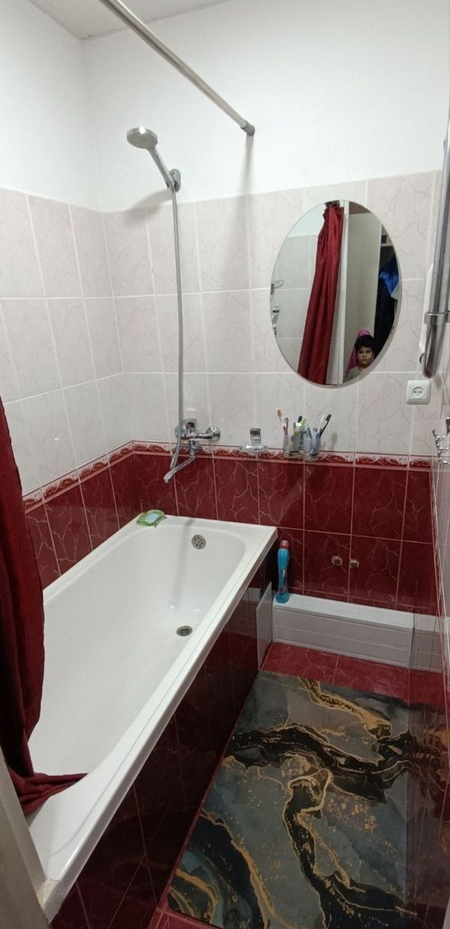 Продам 2в3/2/4 Ялангач Ширин базарчик  Зеркалка