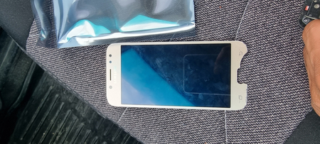 Samsung A 12 va   j5 ekran