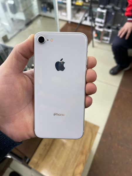 iphone 8 256 yomkst 100 xolati ideal kor dok yoq pass kopia beriladi