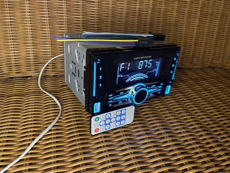 pioneer katta mafon universal 7dyum  Blutus usb Aux fm ovozi zor nexia