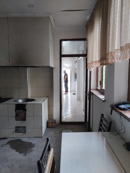 Срочно продаётся катедж, в янгиабаде.