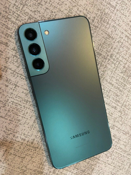 Samsung s 22 plus