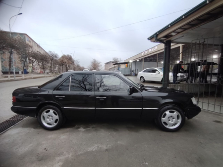 Мерседес бенз W124