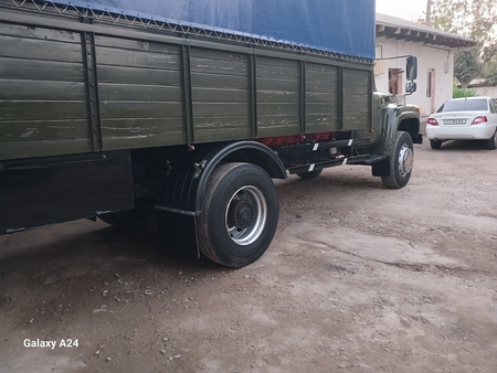Zil 130G sotiladi