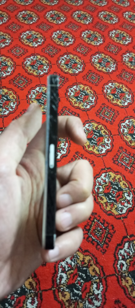 iPhone 5G продается