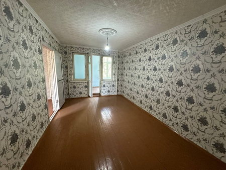 Продаётся 2х комнатная квартира 
Район: Радуга 
Этаж: 3
Цена: 27 000$
