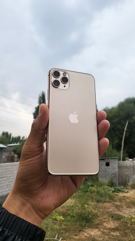 Iphone 11  pro max 64Gb ideal srochni