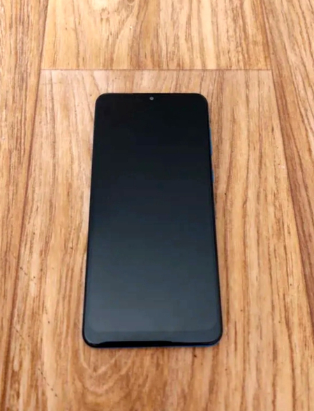 Vivo Y03 sotiladi, 4+4/64 pul zaril, 1 haftalik telefon xali