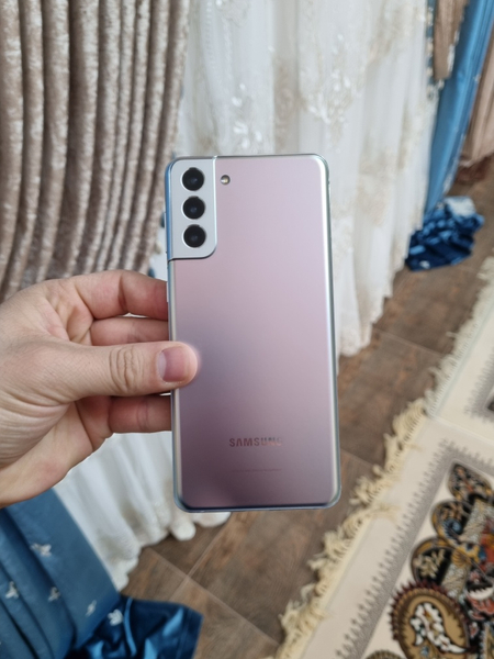 Срочно Samsung S10 plus 5G 256gb телефон отличном состоянии