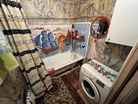 Продаётся Квартира Мирзо Улугбек Первый этаж