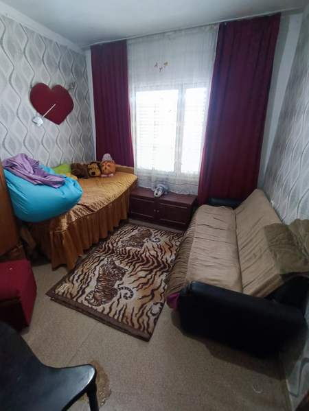 4 х КОМ.6/9.Спутник 16 площадь 100$ балкон 2 * 6. Железная дверь 6700