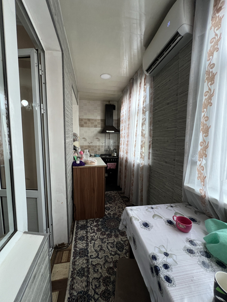 Срочно продаётся 2-х комн квартира в Куйлюк массив-3, 2/4/4