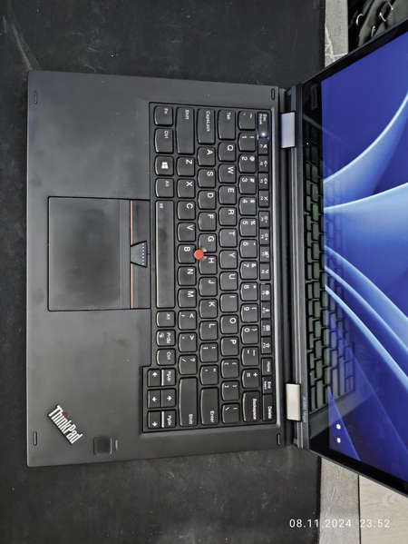 Lenovo thinkpad x380 Yoga ноутбук