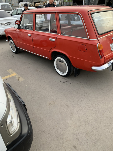 Vaz 2102 radnoy kraska