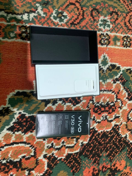 Vivo v30 ideal yangi