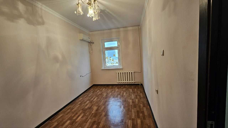 Срочно!Продаю 3-комн. квартиру с отдельным санузлом в Дархане.(J3835)