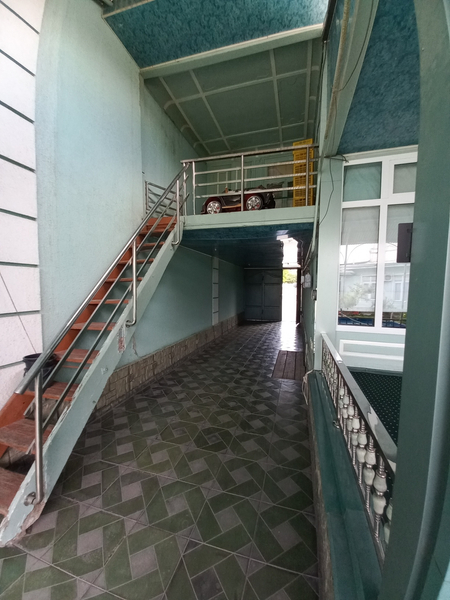Taxtapul 1-Liniya 4.9-Sot Fasad:15-m Manzil:Usta Olim Masjidi