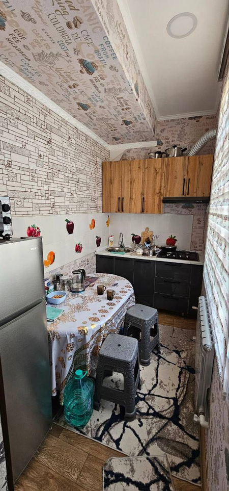 вокзалдан 1 хона 2 хона килинган квартира сотилади