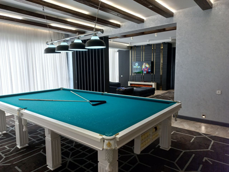 Super skitka Abu Dabi super house