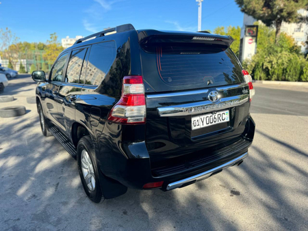 Продаю Toyota Lang cruiser Prado 2013 год Машина в идеальном состоянии