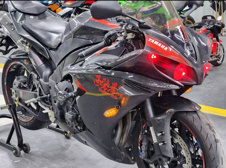Yamaha R1 Zakazga keladi