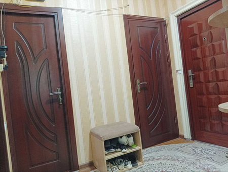 Срочно продается 3х комнатная 3 этаж Юнусабад 11кв ( м999)